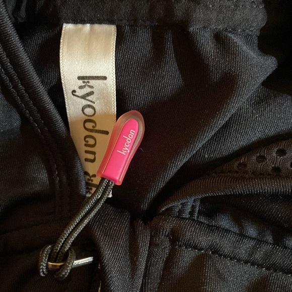 Kyodan | Tops | Kyodon Beautiful Black Pink Detailed Logo Full Zip ...